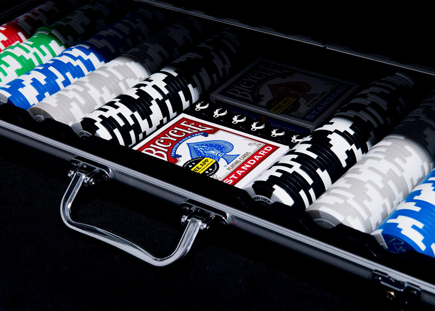 REMIX 1/23(一)發售 16 A/W Remix Poker Chips Set | NMR